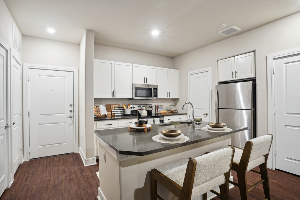 Luxury Apartments in Prosper, TX | Lakeview at the Gates